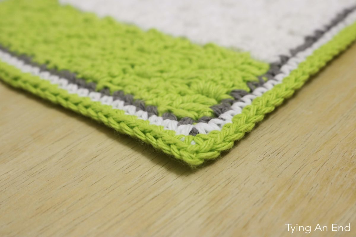 Hello Spring Bath Mat - Tying An End