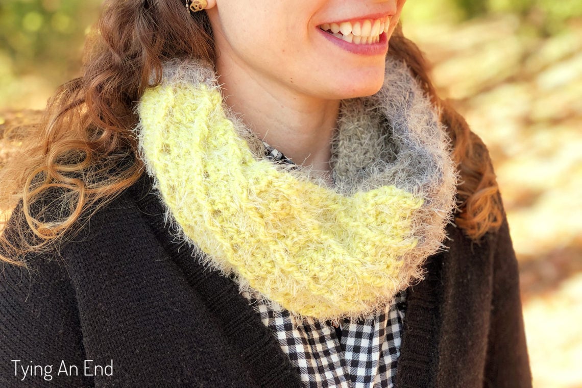 Fuzzy Infinity Scarf – Tying An End