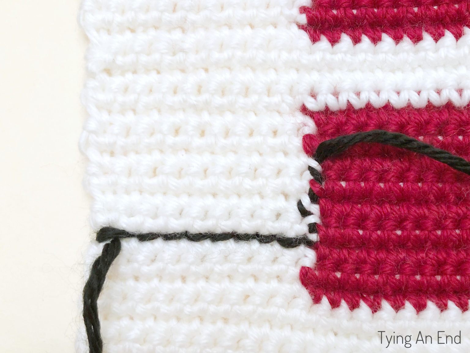 Crochet Plaid & Gift Box Square [Free Pattern] - Tying An End