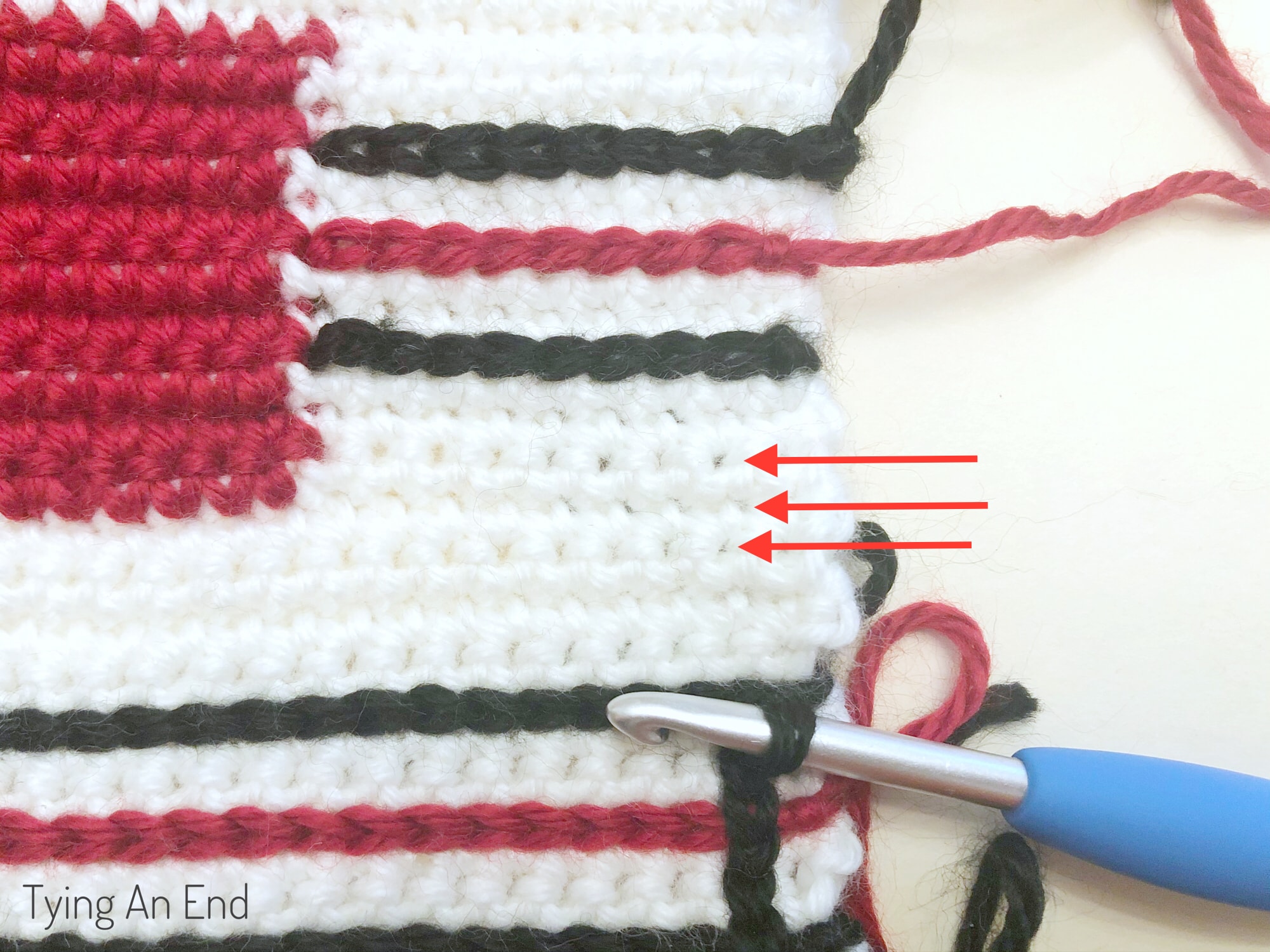 Crochet Plaid & Gift Box Square [Free Pattern] - Tying An End